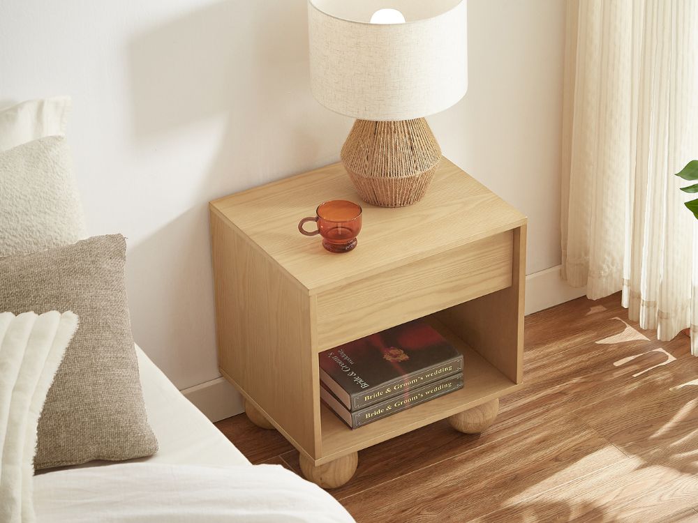Ballico Bedside Table - Oak – Lifely